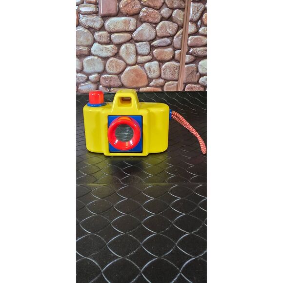Ambi | Toys | Vintage Ambi Focus Pocus Camera B4 | Poshmark